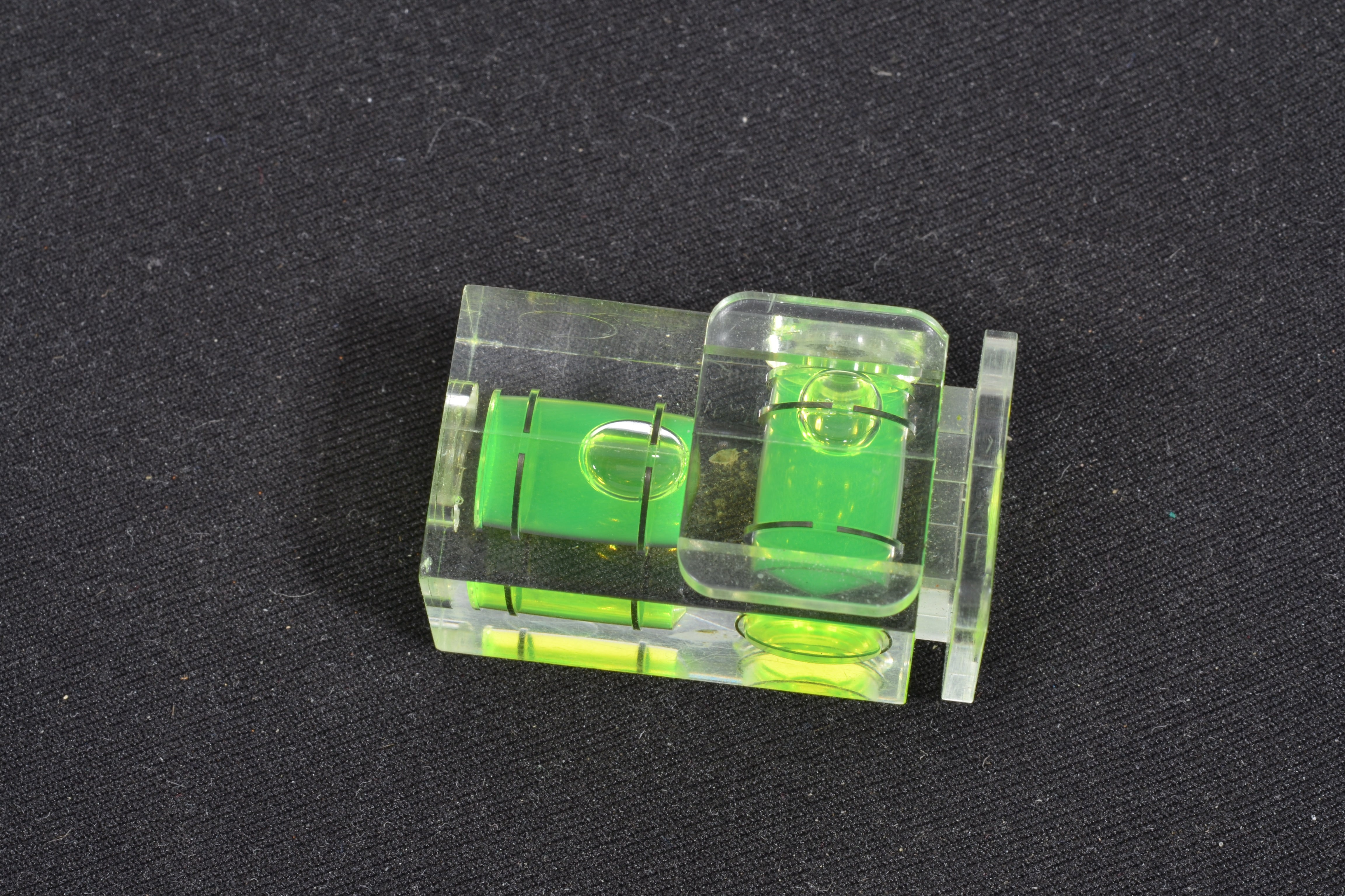 2 Axis bubble level w/Double shoe mount, Very clean – RecycledPhoto