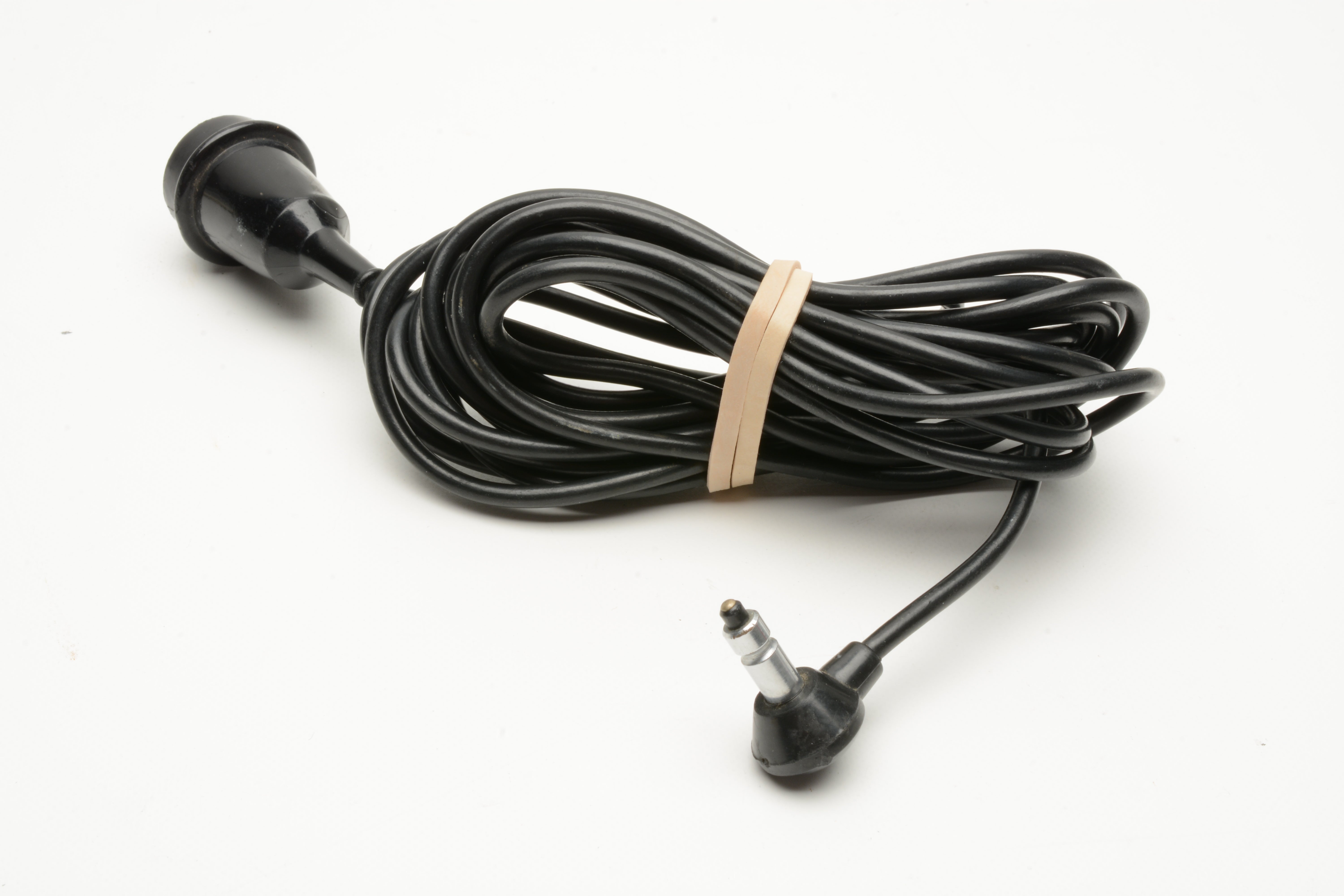 Hasselblad Cable Release Cord FK600 (20' ) 46078 – RecycledPhoto